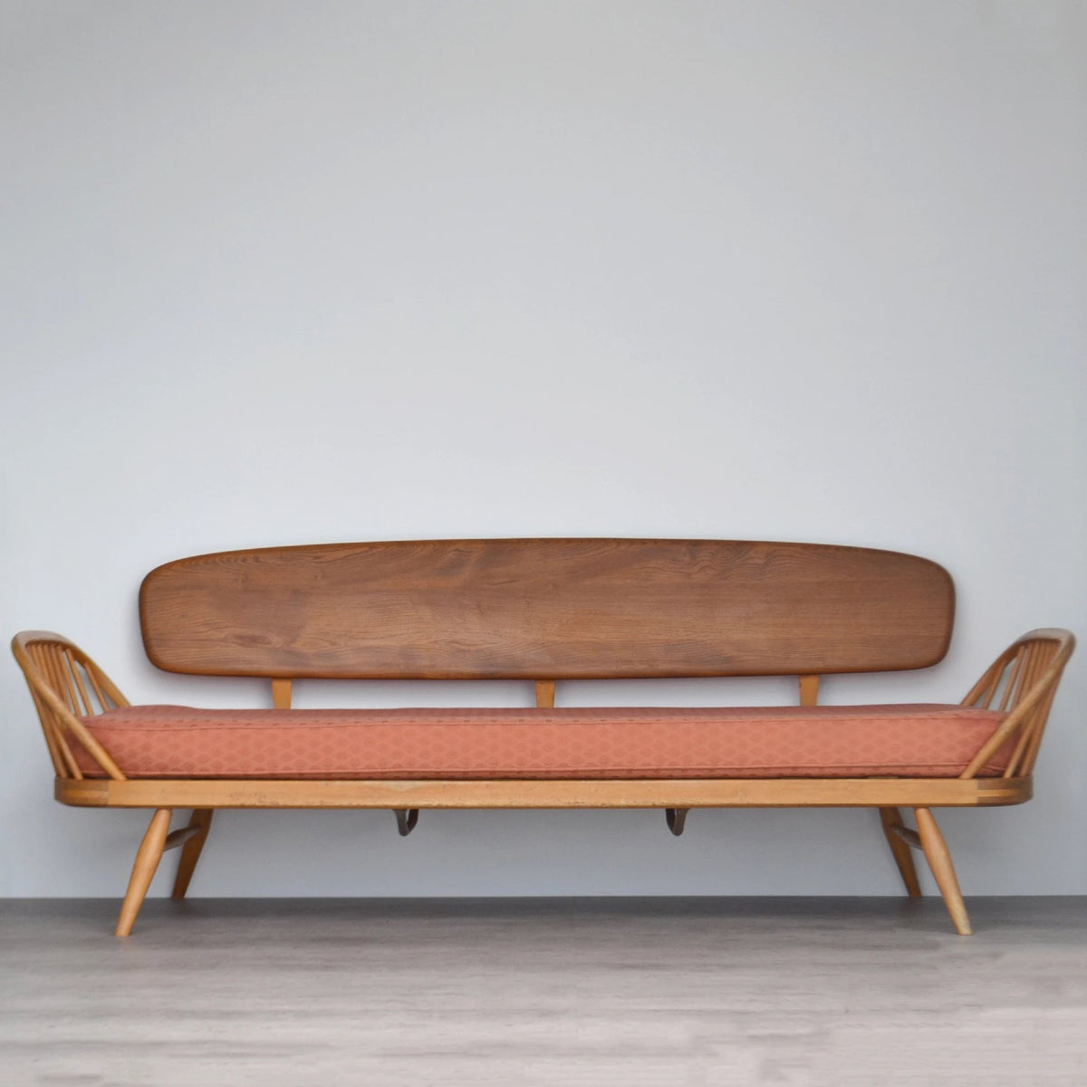 Ercol 'Blonde' Studio Daybed – Source Mid Century